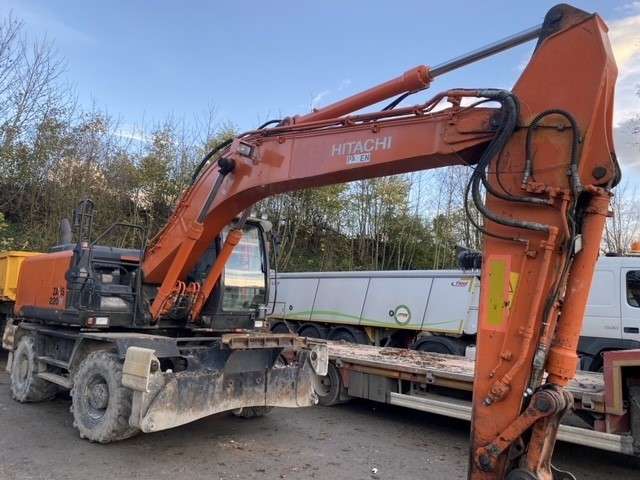 Excavator (wheeled) Hitachi Zx220w-5b used - Excavators (Wheeled) used ...