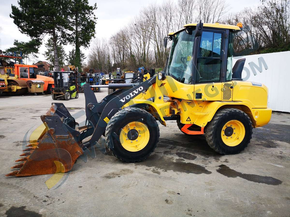 VOLVO L30G used - Skid Steer Loaders used | Sodineg France