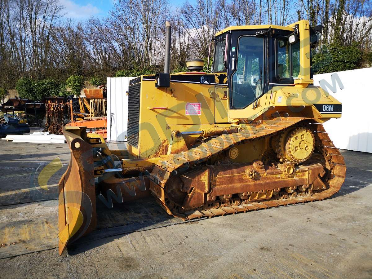 Dozers Caterpillar D6m Xl used - Dozers used | Sodineg France