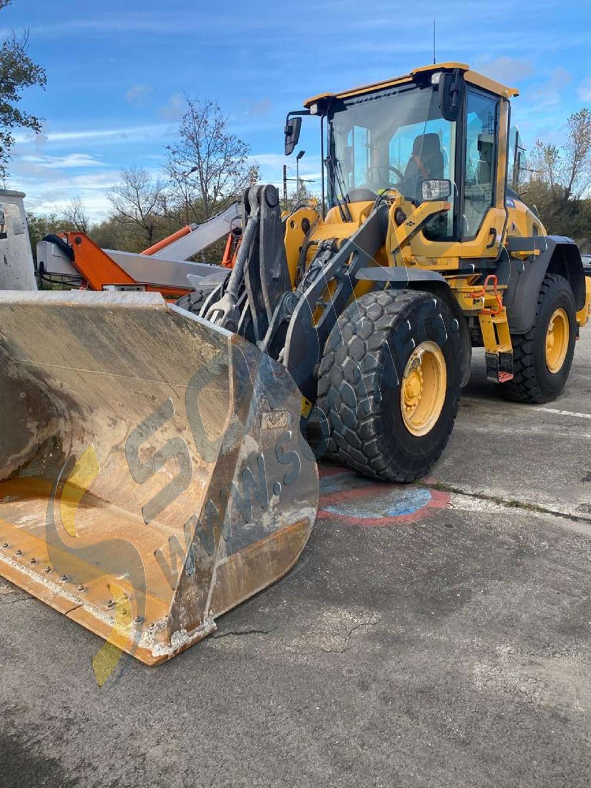 VOLVO L90H used - Wheel Loaders used | Sodineg France