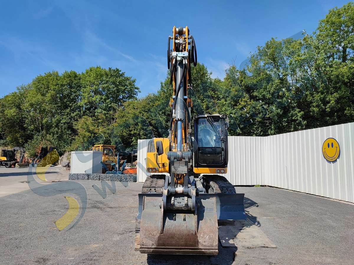 Crawler Excavator Liebherr R920 Compact Nlc used - Excavators (Tracked ...