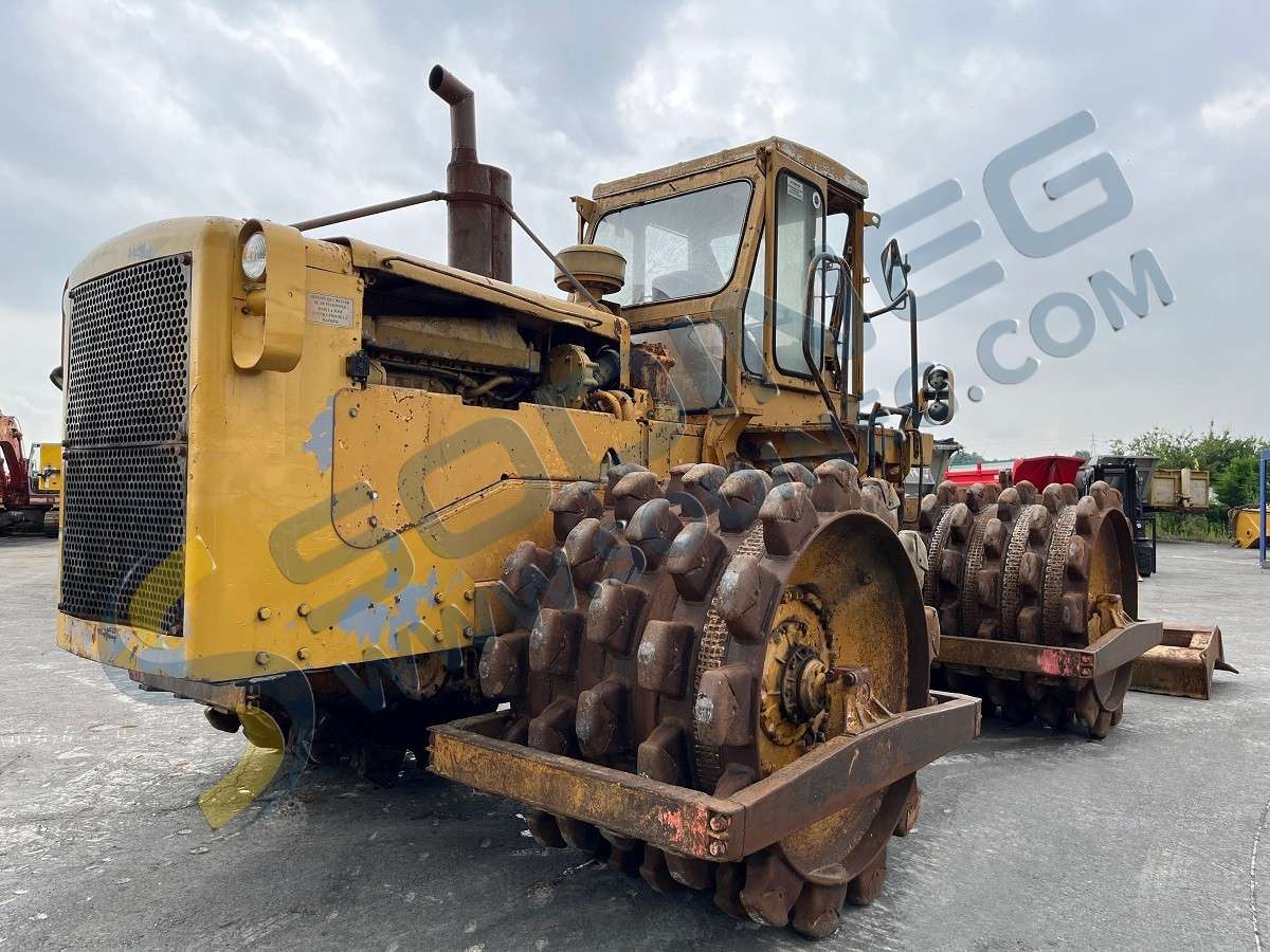 Padfoot Compactor / Sheepsfoot Compactor Caterpillar 825 used - Soil ...