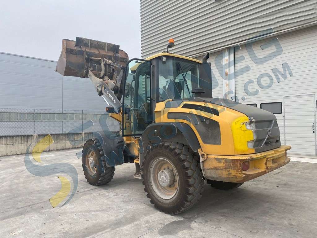 VOLVO L45F de ocasión - Cargadoras de ruedas de ocasión | Sodineg France
